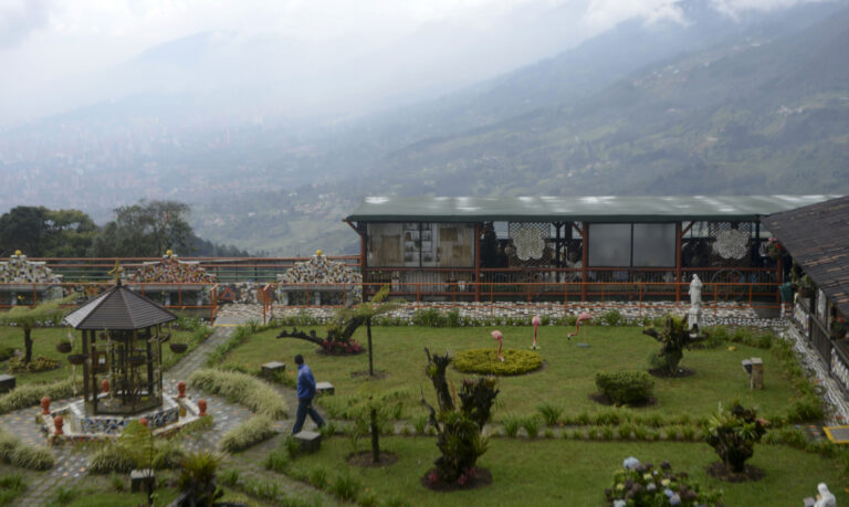 Colombian drug lord Pablo Escobar killed 30 years ago this month - The Mob Museum
